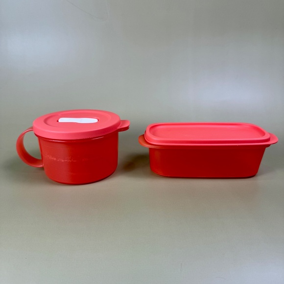 Tupperware | Kitchen | Tupperware 2piece Microwave Reheatable Set 6 Oz Soup Mug 50 Ml Container ...